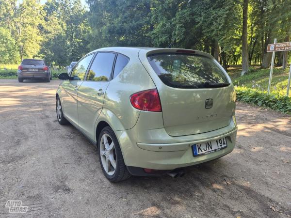 Green SEAT Altea 2006 in Jonava, with an engine capacity of 2.00 L and mileage of 400 thousand km for 1500 €, photo 5 on AUTOMOTO.COM.LV