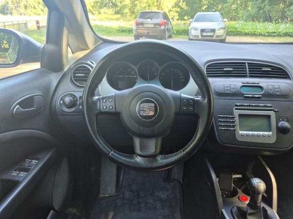 Green SEAT Altea 2006 in Jonava, with an engine capacity of 2.00 L and mileage of 400 thousand km for 1500 €, photo 9 on AUTOMOTO.COM.LV