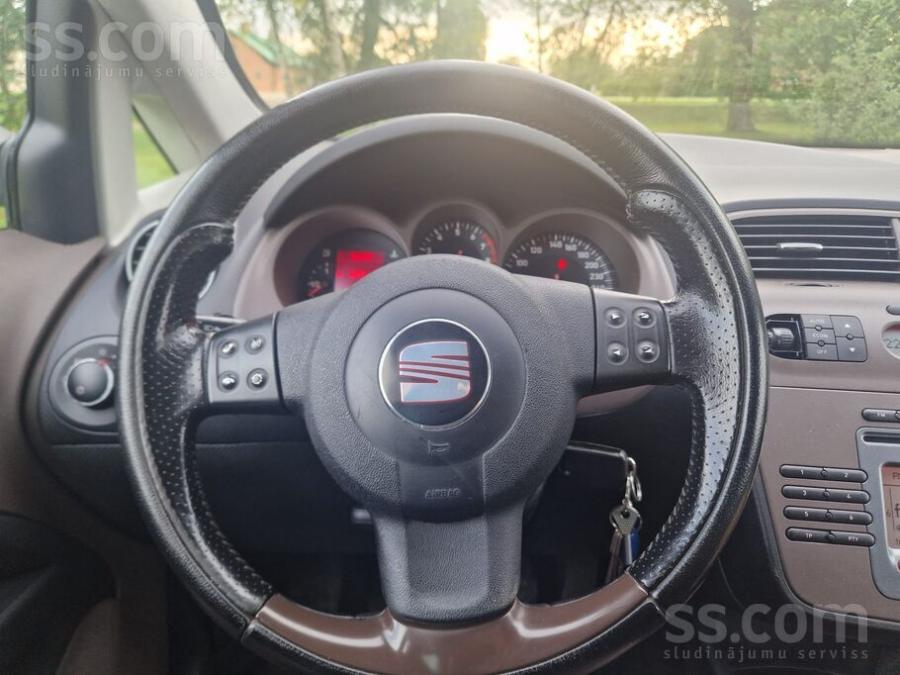 Pelēks SEAT Altea 2009 Rīga, ar dzinēja tilpumu 2.00 L un nobraukumu 214 tūkst. km par 2650 €, foto 15 vietnē AUTOMOTO.COM.LV