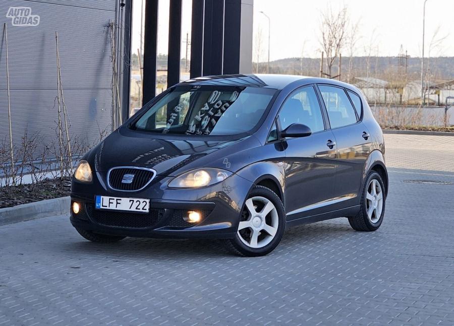 Grey SEAT Altea 2004 in Vilnius, with an engine capacity of 2.00 L and mileage of 318 thousand km for 1490 €, photo 5 on AUTOMOTO.COM.LV