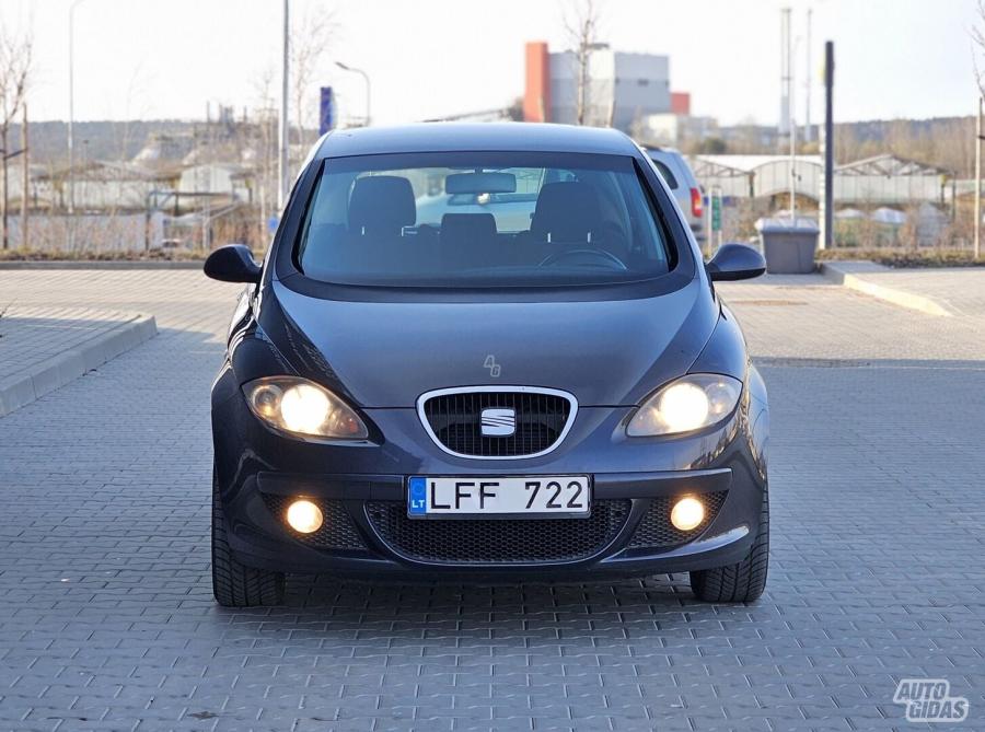 Grey SEAT Altea 2004 in Vilnius, with an engine capacity of 2.00 L and mileage of 318 thousand km for 1490 €, photo 12 on AUTOMOTO.COM.LV