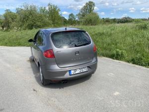 Grey SEAT Altea 2004 in Riga, with an engine capacity of 2.00 L and mileage of 370 thousand km for 1400 €, photo 5 on AUTOMOTO.COM.LV