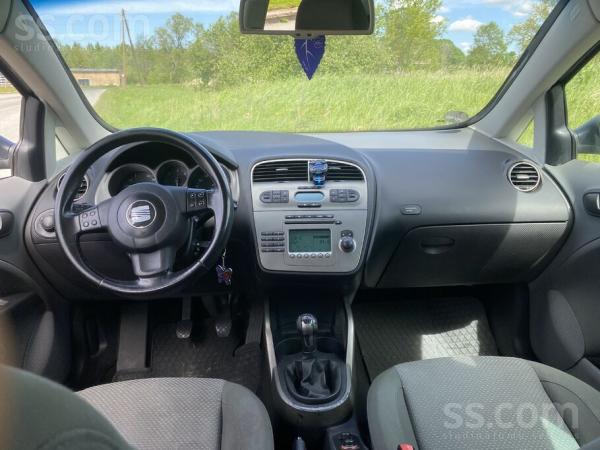Pelēks SEAT Altea 2004 Rīga, ar dzinēja tilpumu 2.00 L un nobraukumu 370 tūkst. km par 1400 €, foto 7 vietnē AUTOMOTO.COM.LV