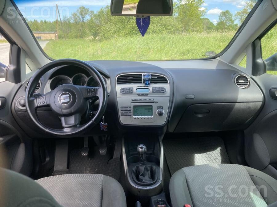 Grey SEAT Altea 2004 in Riga, with an engine capacity of 2.00 L and mileage of 370 thousand km for 1400 €, photo 8 on AUTOMOTO.COM.LV
