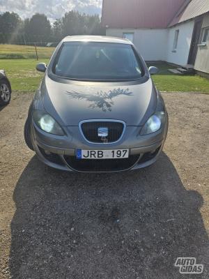 Grey SEAT Altea 2004 in Kaunas, with an engine capacity of 2.00 L and mileage of 407 thousand km for 1300 €, photo 5 on AUTOMOTO.COM.LV