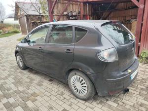 Grey SEAT Altea 2004 in Telschi, with an engine capacity of 2.00 L and mileage of 365 thousand km for 1100 €, photo 4 on AUTOMOTO.COM.LV