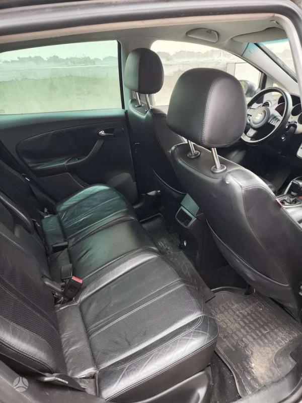 Grey SEAT Altea 2004 in Telschi, with an engine capacity of 2.00 L and mileage of 365 thousand km for 1100 €, photo 9 on AUTOMOTO.COM.LV