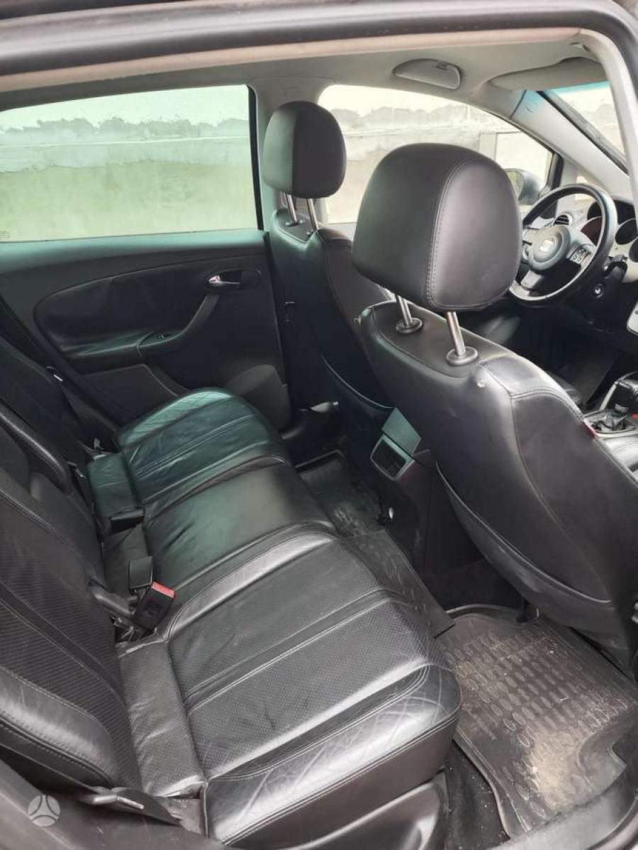 Grey SEAT Altea 2004 in Telschi, with an engine capacity of 2.00 L and mileage of 365 thousand km for 1100 €, photo 9 on AUTOMOTO.COM.LV