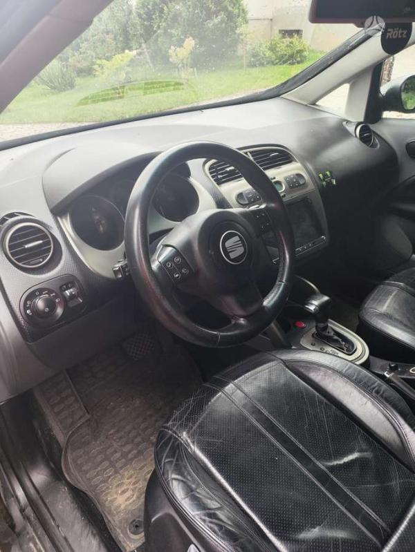 Grey SEAT Altea 2004 in Telschi, with an engine capacity of 2.00 L and mileage of 365 thousand km for 1100 €, photo 10 on AUTOMOTO.COM.LV