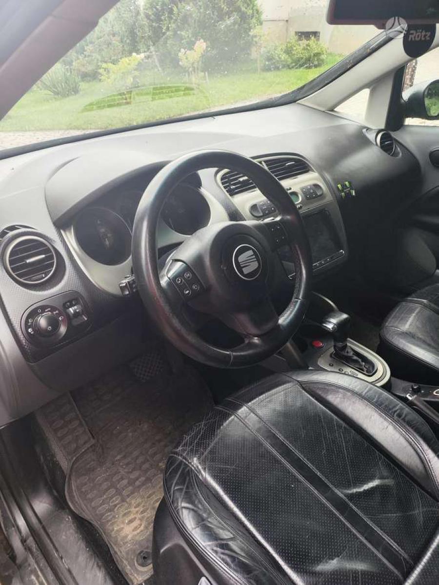 Grey SEAT Altea 2004 in Telschi, with an engine capacity of 2.00 L and mileage of 365 thousand km for 1100 €, photo 10 on AUTOMOTO.COM.LV