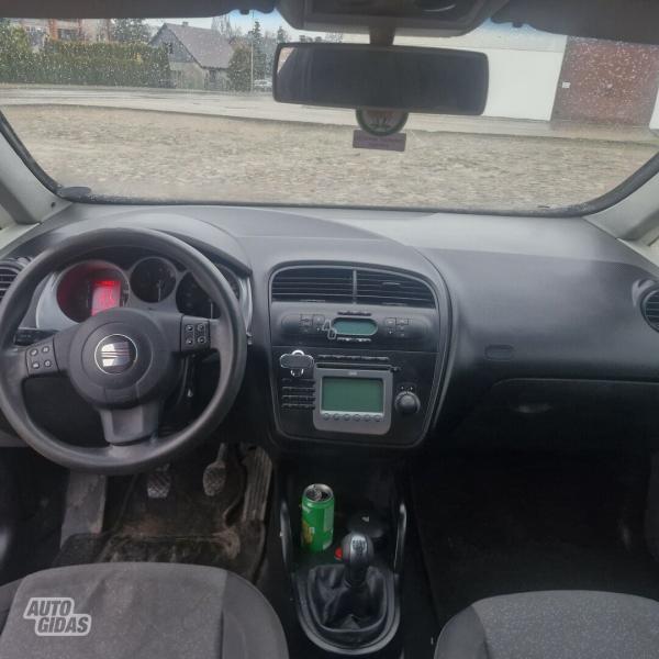 Pelēks SEAT Altea 2005 Pakruojis, ar dzinēja tilpumu 1.90 L un nobraukumu 360 tūkst. km par 1200 €, foto 8 vietnē AUTOMOTO.COM.LV