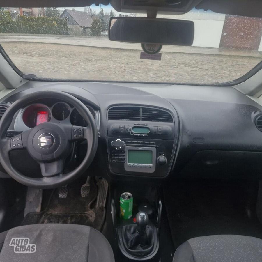 Pelēks SEAT Altea 2005 Pakruojis, ar dzinēja tilpumu 1.90 L un nobraukumu 360 tūkst. km par 1200 €, foto 8 vietnē AUTOMOTO.COM.LV