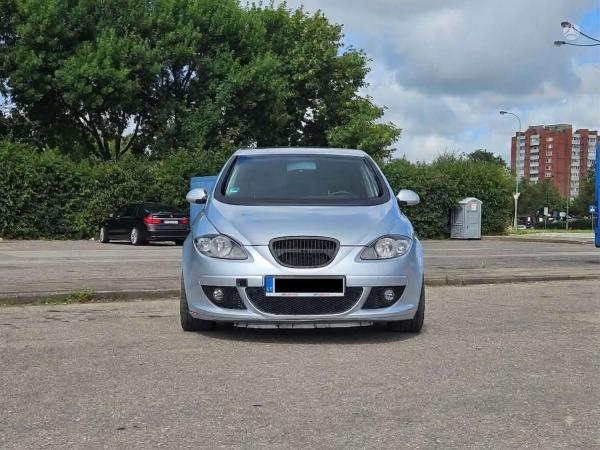Grey SEAT Altea 2005 in Klaipeda, with an engine capacity of 1.97 L and mileage of 247 thousand km for 2000 €, photo 3 on AUTOMOTO.COM.LV