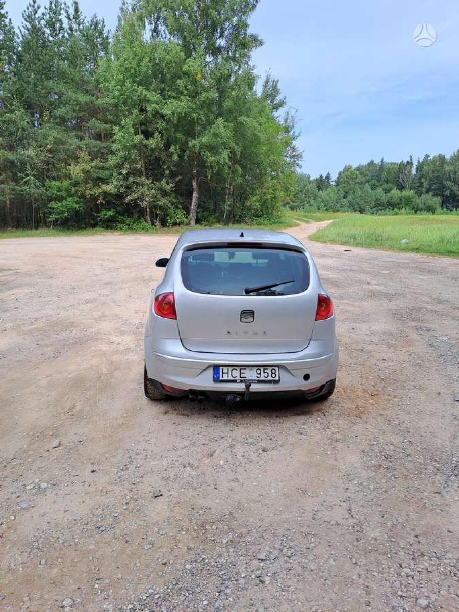Pelēks SEAT Altea 2005 Radviliškis, ar dzinēja tilpumu 2.00 L un nobraukumu 415 tūkst. km par 700 €, foto 8 vietnē AUTOMOTO.COM.LV