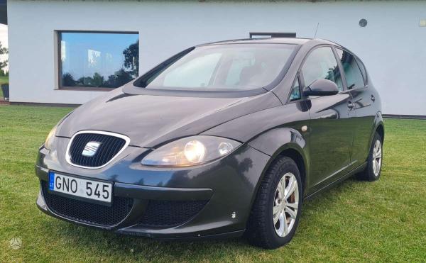 Grey SEAT Altea 2005 in Siauliai, with an engine capacity of 1.60 L and mileage of 169 thousand km for 999 €, photo 1 on AUTOMOTO.COM.LV