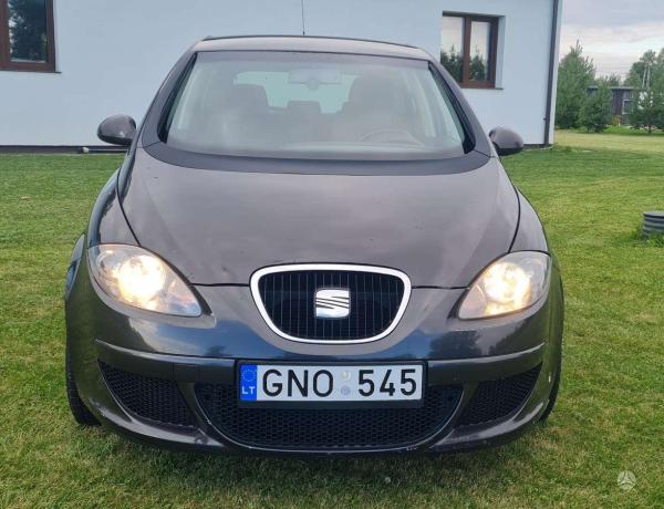Grey SEAT Altea 2005 in Siauliai, with an engine capacity of 1.60 L and mileage of 169 thousand km for 999 €, photo 4 on AUTOMOTO.COM.LV