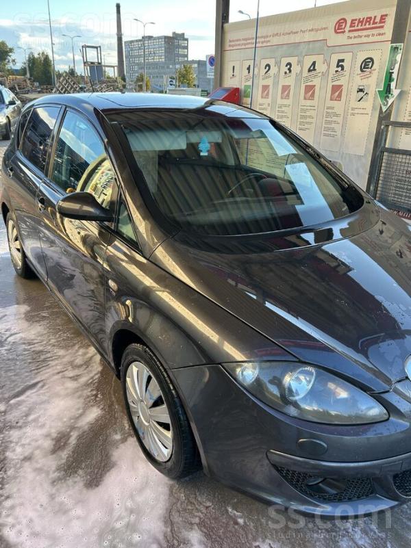 Pelēks SEAT Altea 2005 Rēzekne, ar dzinēja tilpumu 2.00 L un nobraukumu 336 tūkst. km par 1000 €, foto 3 vietnē AUTOMOTO.COM.LV
