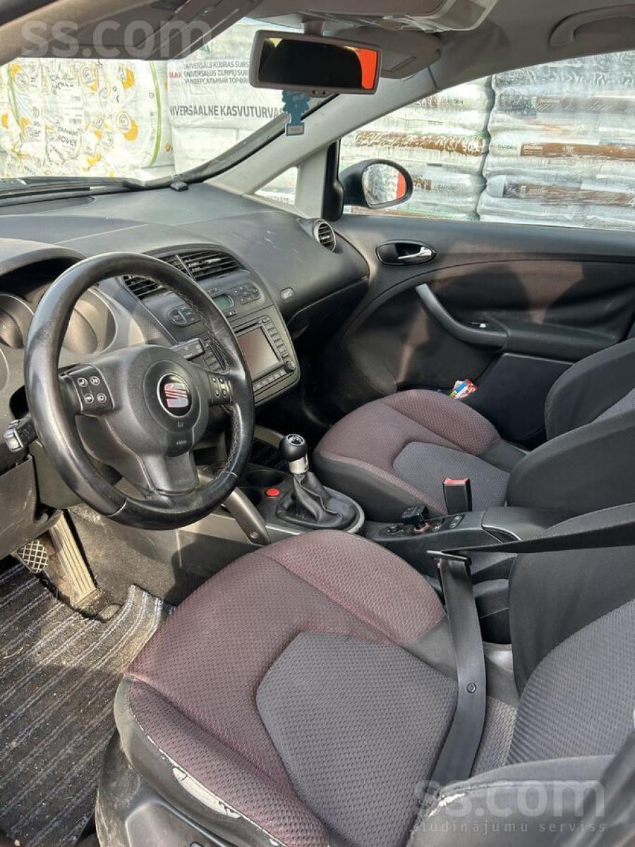 Pelēks SEAT Altea 2005 Rēzekne, ar dzinēja tilpumu 2.00 L un nobraukumu 336 tūkst. km par 1000 €, foto 7 vietnē AUTOMOTO.COM.LV