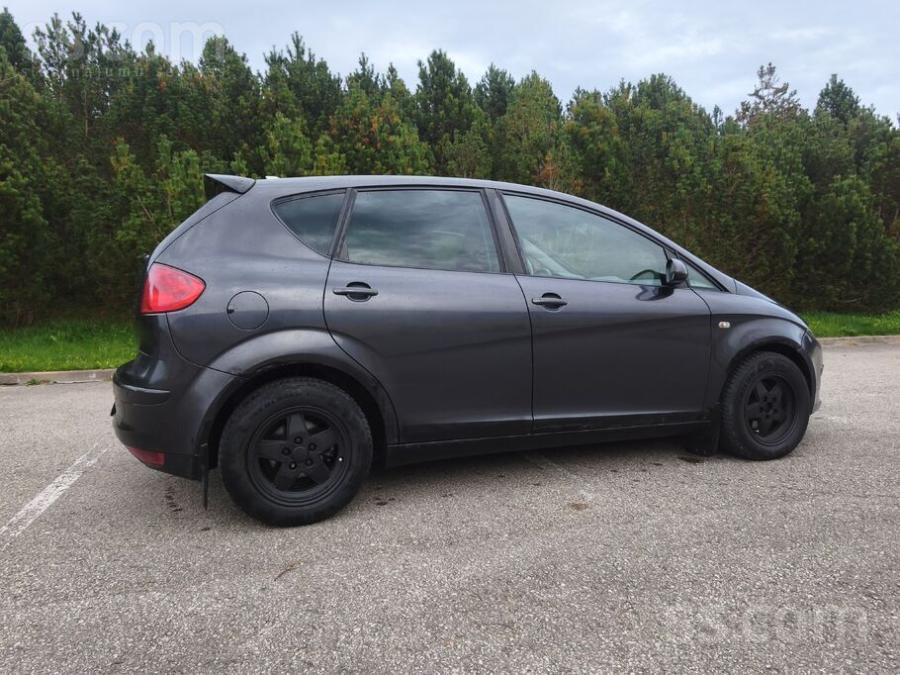 Grey SEAT Altea 2005 in Talsi, with an engine capacity of 2.00 L and mileage of 0 thousand km for 1050 €, photo 5 on AUTOMOTO.COM.LV