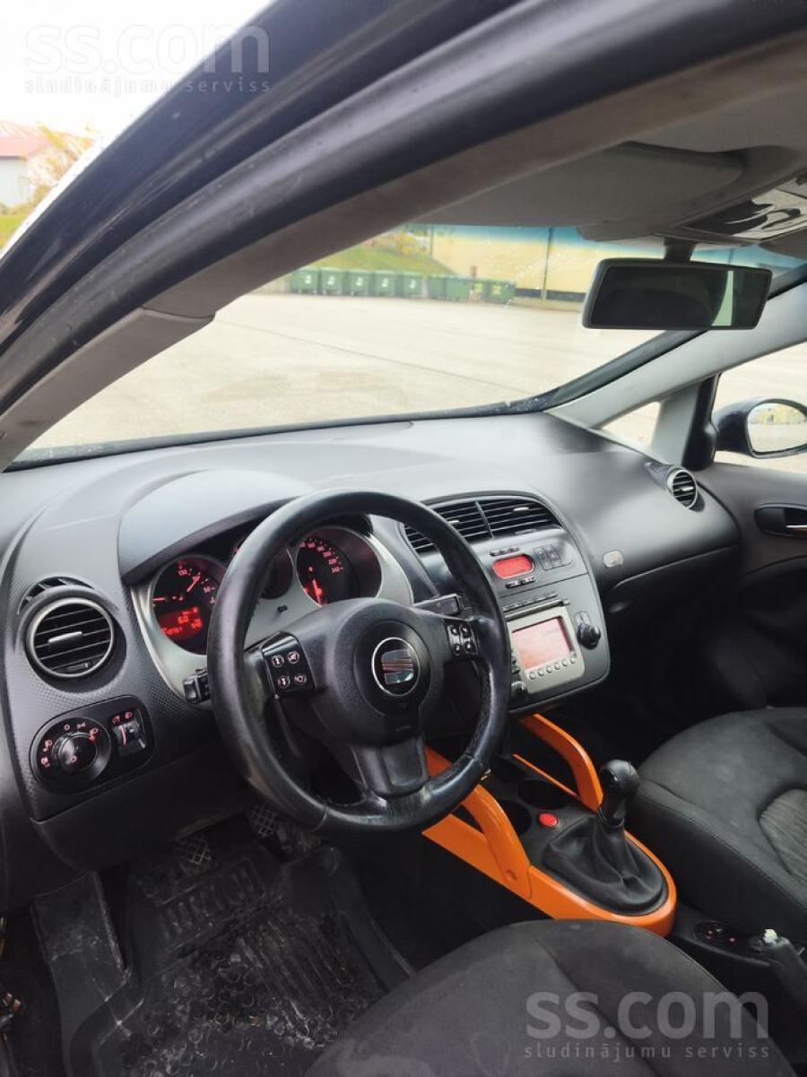 Grey SEAT Altea 2005 in Talsi, with an engine capacity of 2.00 L and mileage of 0 thousand km for 1050 €, photo 9 on AUTOMOTO.COM.LV