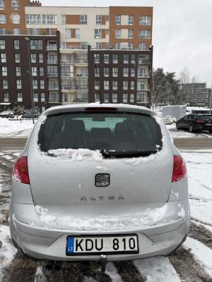 Grey SEAT Altea 2006 in Vilnius, with an engine capacity of 2.00 L and mileage of 219 thousand km for 1500 €, photo 3 on AUTOMOTO.COM.LV