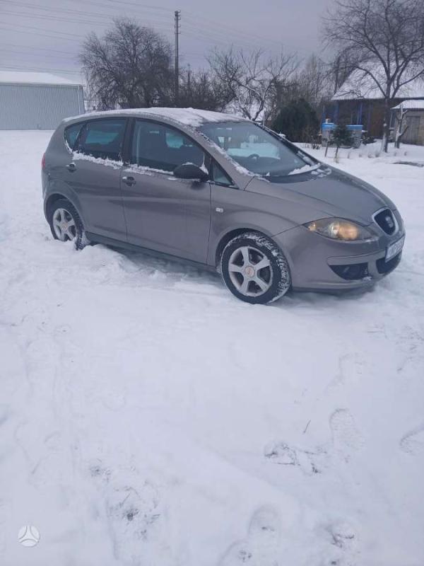 Pelēks SEAT Altea 2006 Prienai, ar dzinēja tilpumu 1.60 L un nobraukumu 204 tūkst. km par 1750 €, foto 2 vietnē AUTOMOTO.COM.LV