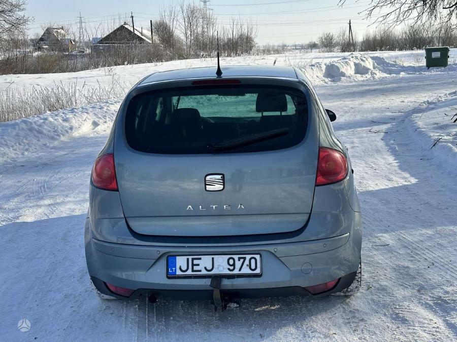 Grey SEAT Altea 2006 in Vilnius, with an engine capacity of 1.90 L and mileage of 250 thousand km for 1199 €, photo 8 on AUTOMOTO.COM.LV