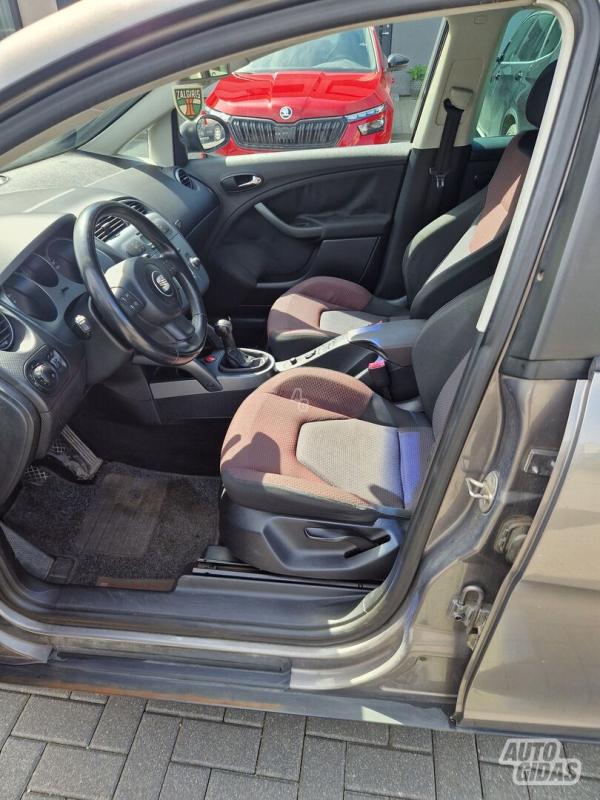 Grey SEAT Altea 2006 in Kaunas, with an engine capacity of 2.00 L and mileage of 297 thousand km for 1799 €, photo 6 on AUTOMOTO.COM.LV