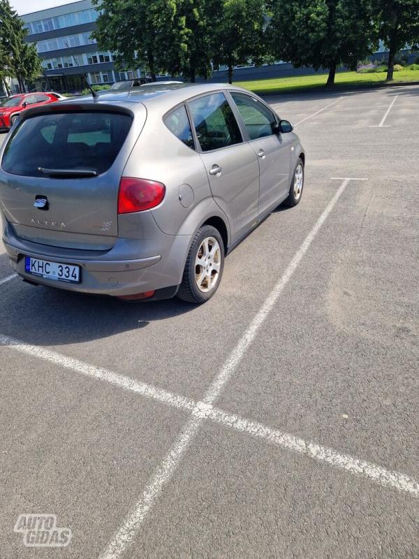 Grey SEAT Altea 2006 in Kaunas, with an engine capacity of 2.00 L and mileage of 297 thousand km for 1799 €, photo 7 on AUTOMOTO.COM.LV