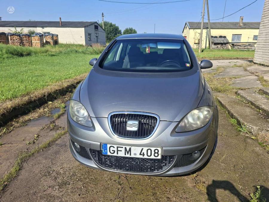 Grey SEAT Altea 2006 in Panevezys, with an engine capacity of 1.90 L and mileage of 344 thousand km for 1150 €, photo 1 on AUTOMOTO.COM.LV