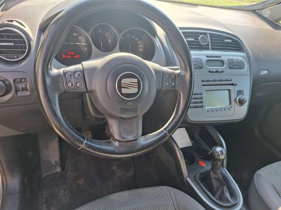 Grey SEAT Altea 2006 in Panevezys, with an engine capacity of 1.90 L and mileage of 344 thousand km for 1150 €, photo 6 on AUTOMOTO.COM.LV