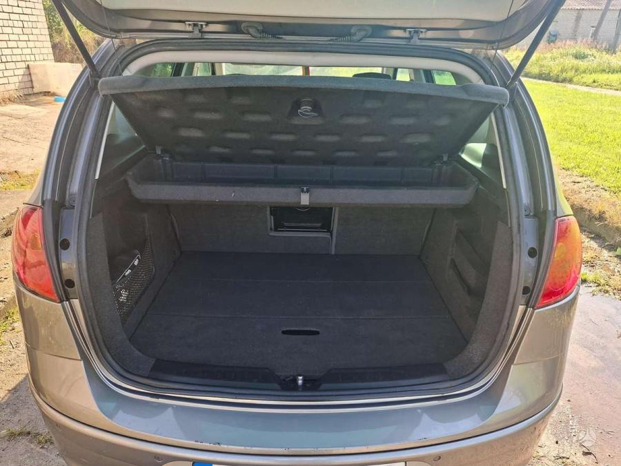 Grey SEAT Altea 2006 in Panevezys, with an engine capacity of 1.90 L and mileage of 344 thousand km for 1150 €, photo 9 on AUTOMOTO.COM.LV