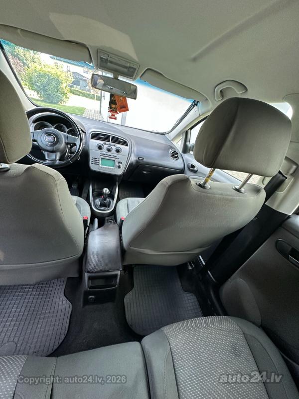 Pelēks SEAT Altea 2006 Tartu, ar dzinēja tilpumu 1.90 L un nobraukumu 291 tūkst. km par 1400 €, foto 10 vietnē AUTOMOTO.COM.LV