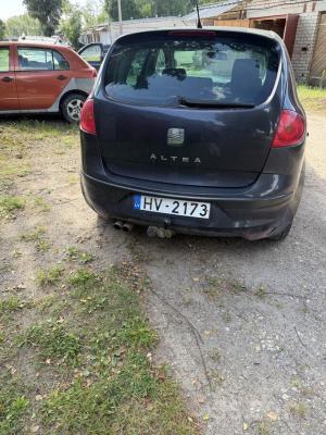 Grey SEAT Altea 2006 in Riga, with an engine capacity of 2.00 L and mileage of 361 thousand km for 800 €, photo 4 on AUTOMOTO.COM.LV