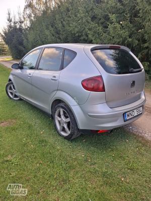 Grey SEAT Altea 2006 in Elektrenai, with an engine capacity of 1.90 L and mileage of 302 thousand km for 1350 €, photo 5 on AUTOMOTO.COM.LV