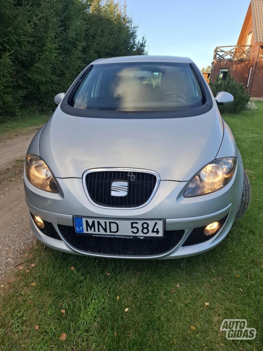 Grey SEAT Altea 2006 in Elektrenai, with an engine capacity of 1.90 L and mileage of 302 thousand km for 1350 €, photo 6 on AUTOMOTO.COM.LV
