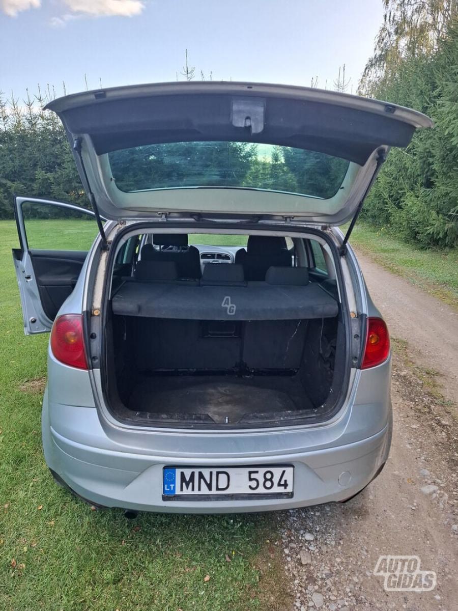 Grey SEAT Altea 2006 in Elektrenai, with an engine capacity of 1.90 L and mileage of 302 thousand km for 1350 €, photo 11 on AUTOMOTO.COM.LV