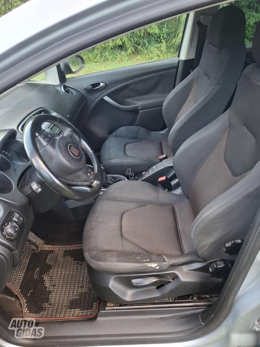 Grey SEAT Altea 2006 in Elektrenai, with an engine capacity of 1.90 L and mileage of 302 thousand km for 1350 €, photo 14 on AUTOMOTO.COM.LV