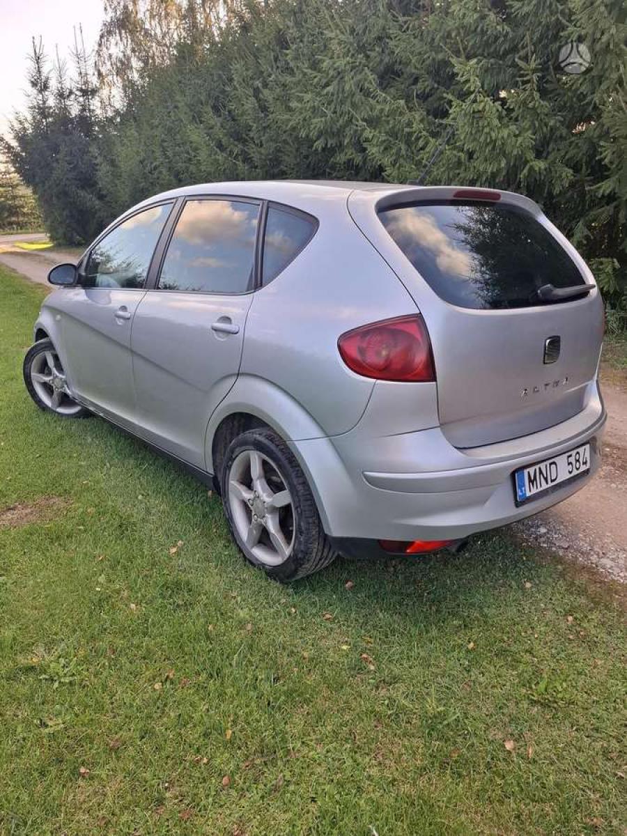 Pelēks SEAT Altea 2006 Elektrėnai, ar dzinēja tilpumu 1.90 L un nobraukumu 302 tūkst. km par 1290 €, foto 5 vietnē AUTOMOTO.COM.LV