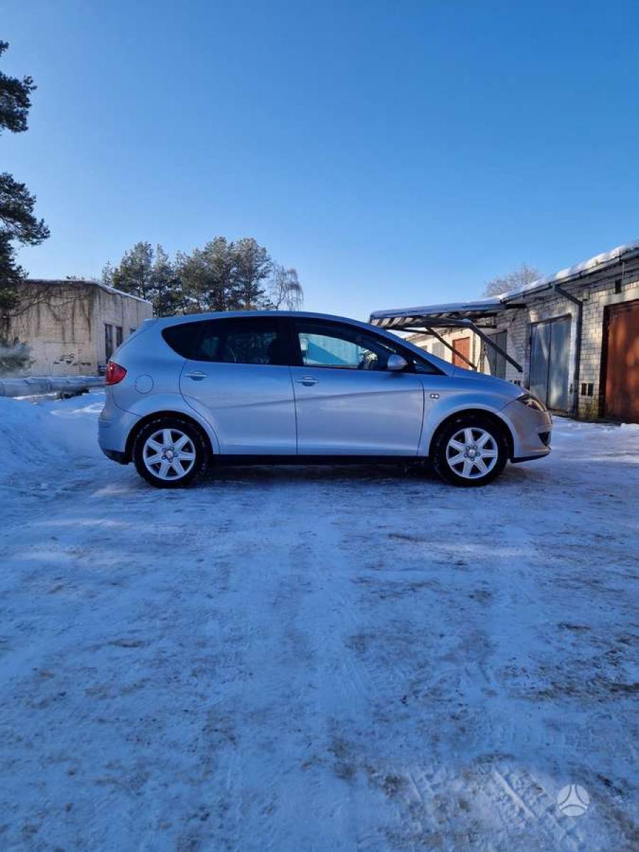 Pelēks SEAT Altea 2007 Marijampole, ar dzinēja tilpumu 2.00 L un nobraukumu 220 tūkst. km par 2100 €, foto 3 vietnē AUTOMOTO.COM.LV