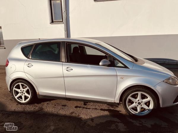 Pelēks SEAT Altea 2007 Panevēža, ar dzinēja tilpumu 2.00 L un nobraukumu 290 tūkst. km par 1700 €, foto 2 vietnē AUTOMOTO.COM.LV