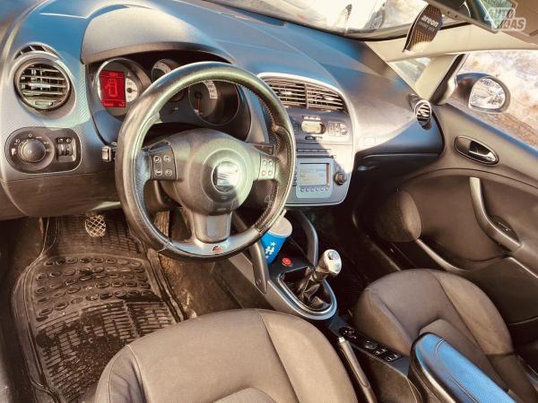 Pelēks SEAT Altea 2007 Panevēža, ar dzinēja tilpumu 2.00 L un nobraukumu 290 tūkst. km par 1700 €, foto 5 vietnē AUTOMOTO.COM.LV