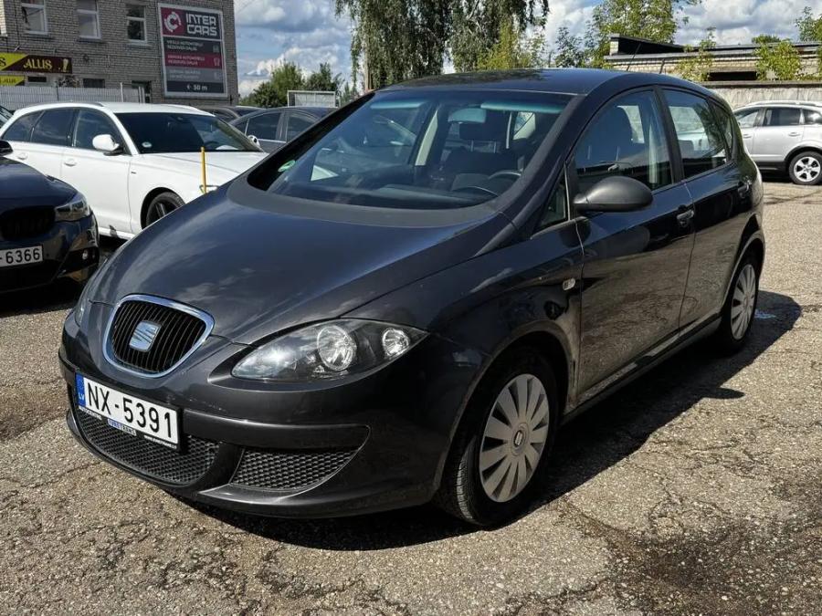 Pelēks SEAT Altea 2007 Daugavpils, ar dzinēja tilpumu 1.90 L un nobraukumu 237 tūkst. km par 3450 €, foto 4 vietnē AUTOMOTO.COM.LV