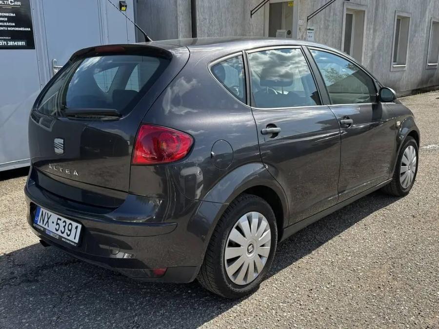 Pelēks SEAT Altea 2007 Daugavpils, ar dzinēja tilpumu 1.90 L un nobraukumu 237 tūkst. km par 3450 €, foto 7 vietnē AUTOMOTO.COM.LV