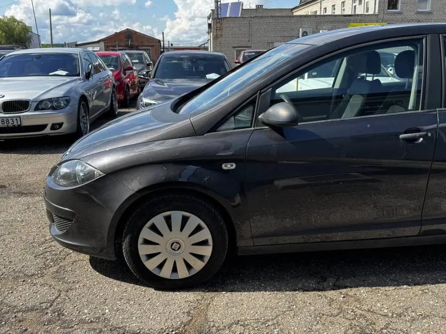 Pelēks SEAT Altea 2007 Daugavpils, ar dzinēja tilpumu 1.90 L un nobraukumu 237 tūkst. km par 3450 €, foto 8 vietnē AUTOMOTO.COM.LV