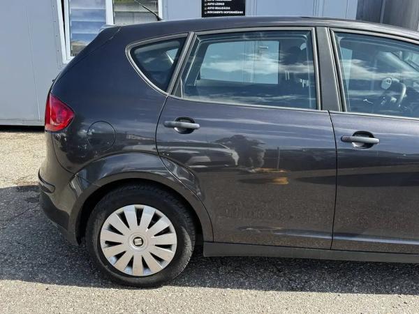 Grey SEAT Altea 2007 in Daugavpils, with an engine capacity of 1.90 L and mileage of 237 thousand km for 3450 €, photo 8 on AUTOMOTO.COM.LV