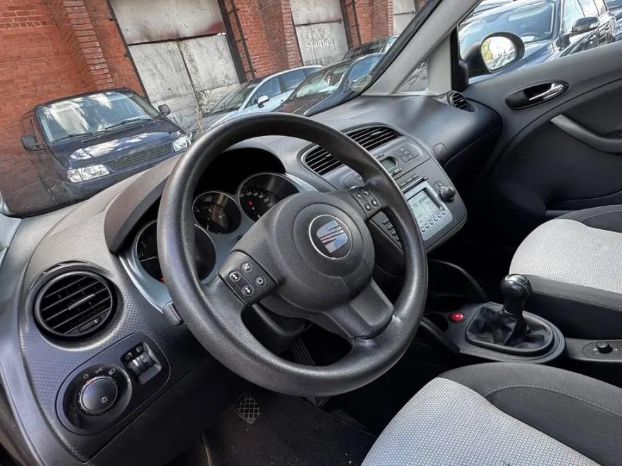 Pelēks SEAT Altea 2007 Daugavpils, ar dzinēja tilpumu 1.90 L un nobraukumu 237 tūkst. km par 3450 €, foto 13 vietnē AUTOMOTO.COM.LV