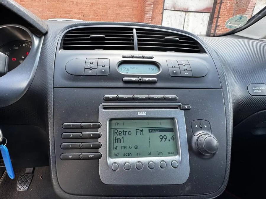 Pelēks SEAT Altea 2007 Daugavpils, ar dzinēja tilpumu 1.90 L un nobraukumu 237 tūkst. km par 3450 €, foto 17 vietnē AUTOMOTO.COM.LV