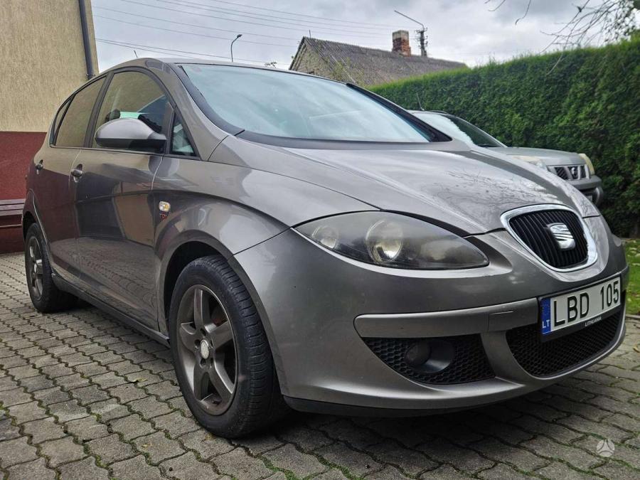 Pelēks SEAT Altea 2007 Kelmė, ar dzinēja tilpumu 2.00 L un nobraukumu 309 tūkst. km par 1400 €, foto 1 vietnē AUTOMOTO.COM.LV