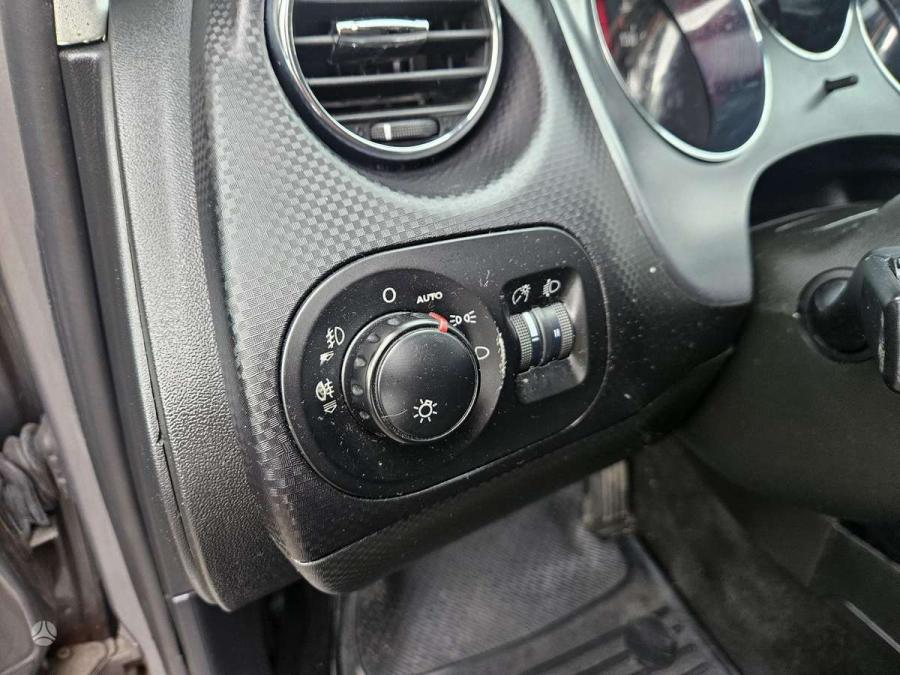 Pelēks SEAT Altea 2007 Kelmė, ar dzinēja tilpumu 2.00 L un nobraukumu 309 tūkst. km par 1400 €, foto 16 vietnē AUTOMOTO.COM.LV
